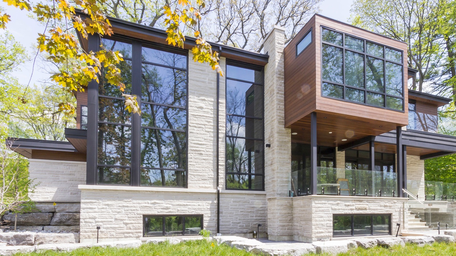 The Glass Corner - Modern Home Design Case Study